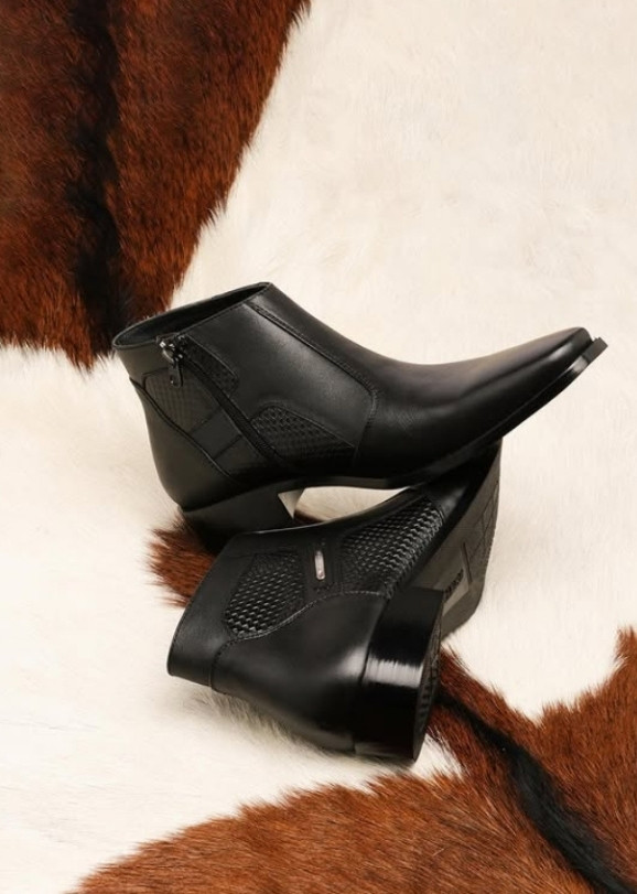 Ukuran Ideal Sepatu Boots Tinggi Pria: Tips Praktis Agar Kaki Nyaman